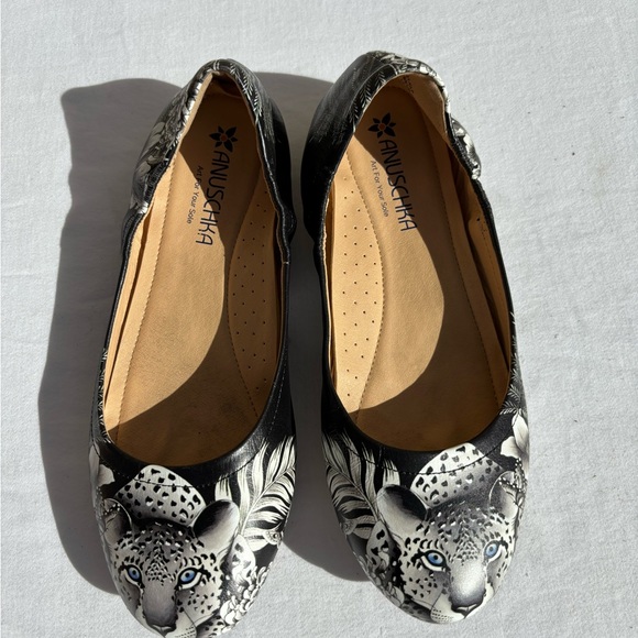 Anuschka | Shoes | Anuschka Cleopatras Leopard Natalie Print Black ...